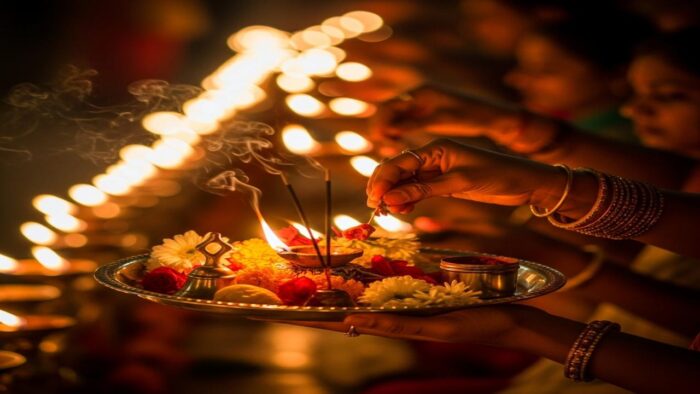 Aarti in Hinduism Spiritual Meaning Symbolism and Guide - padmabuja